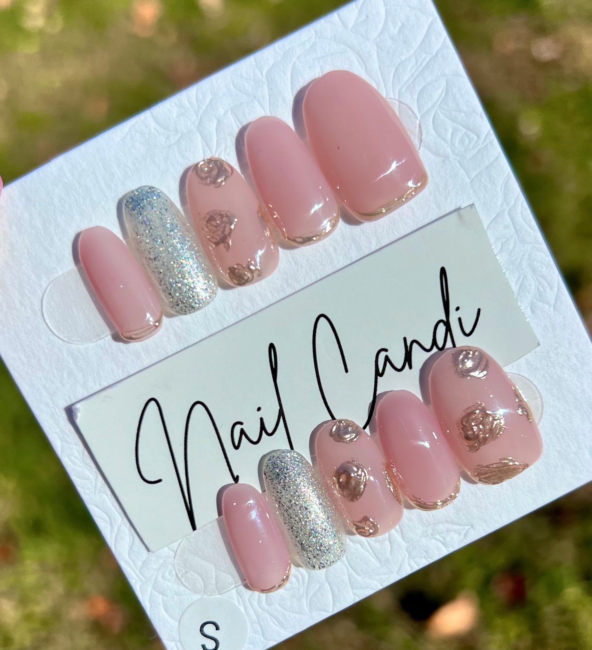 Handmade Round Delicate Nails