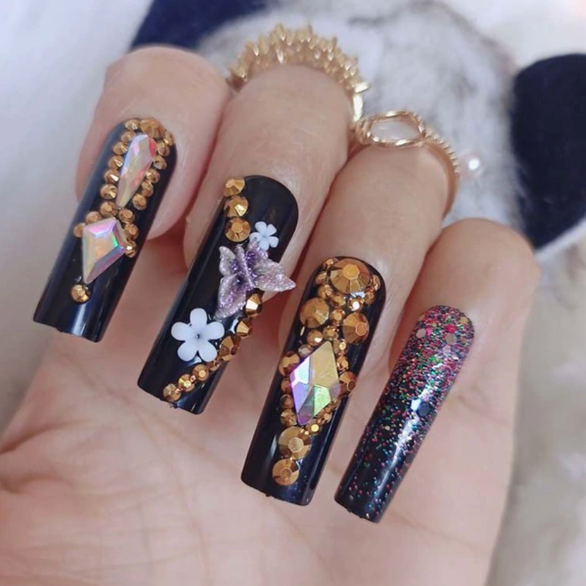 Nail Designs With Gold Rhinestones